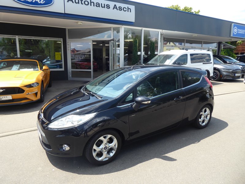 Ford Fiesta Titanium gebraucht kaufen in Ammerbuch-Altingen Preis 7499 ...